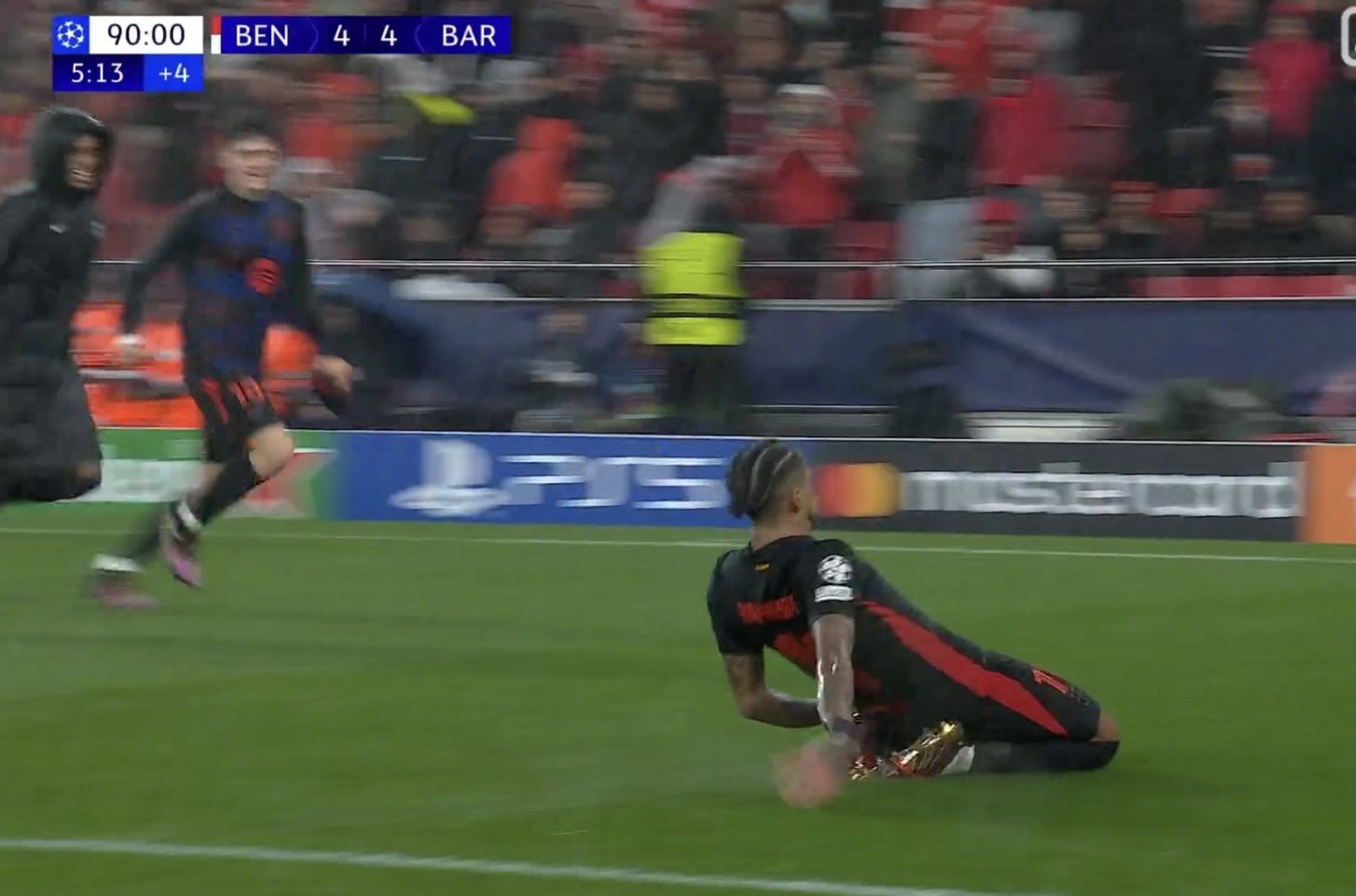 Benfica 4:5 FC Barcelona – skrót meczu. Mecz sezonu w Lizbonie! (WIDEO)